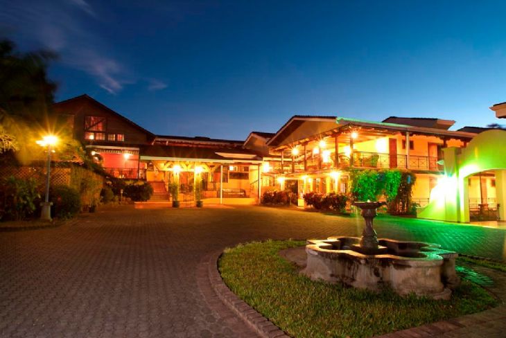 El Rodeo Country Inn & Steak House - Go Visit Costa Rica